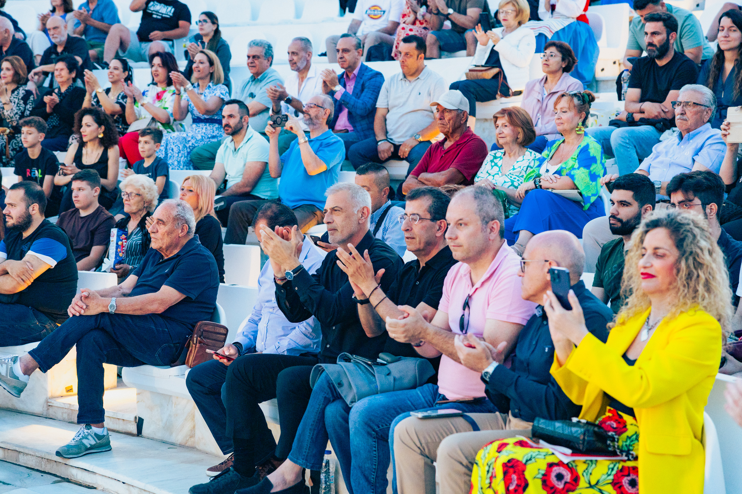 Ένα θαλασσινό αντάμωμα παράδοσης, οι "Χοροί της Θάλασσας" στο Βεάκειο ...
